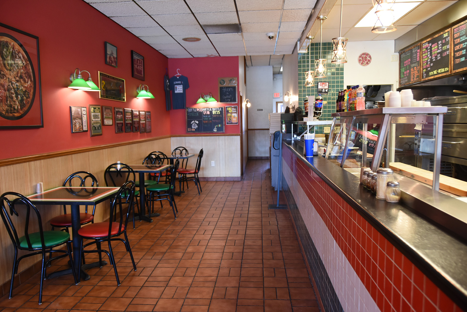 LOCATION - Leonardo's Pizza