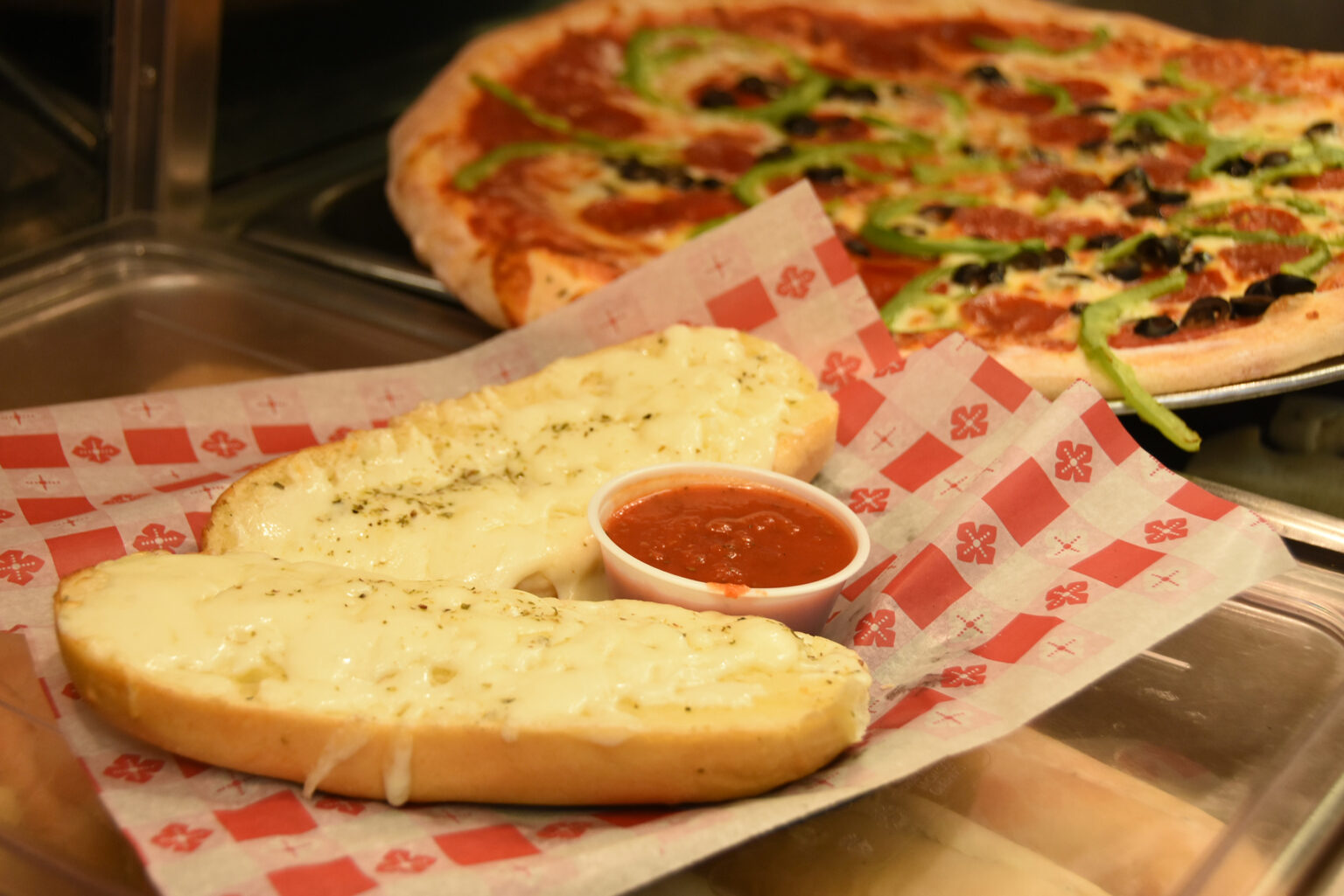 Leonardo's Pizza - serving the best New York style pizza in Mequon